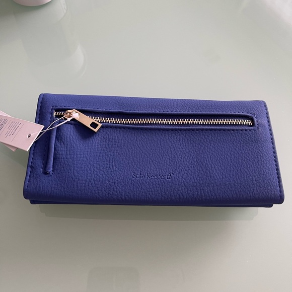 Apt. 9 | Bags | Apt9 Safe Keeper Rfidblocking Wallet New | Poshmark